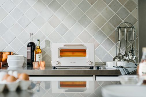 BALMUDA The Toaster Proがリニューアル。新色「ホワイト」と限定カラー「ブラッククローム」も登場 | ニュース | バルミューダ